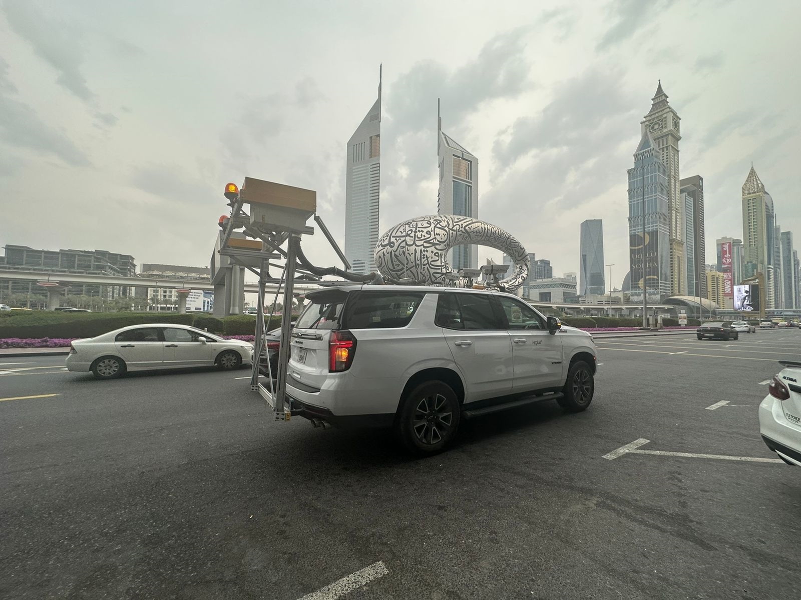 Pavement evaluation of 7,000 km highway in the UAE | Applus+